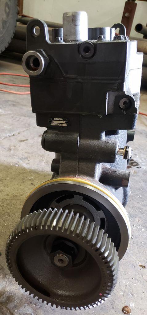 PETERBILT 567 Air Compressor OEM# 2042828 in SPOKANE, WA #3303