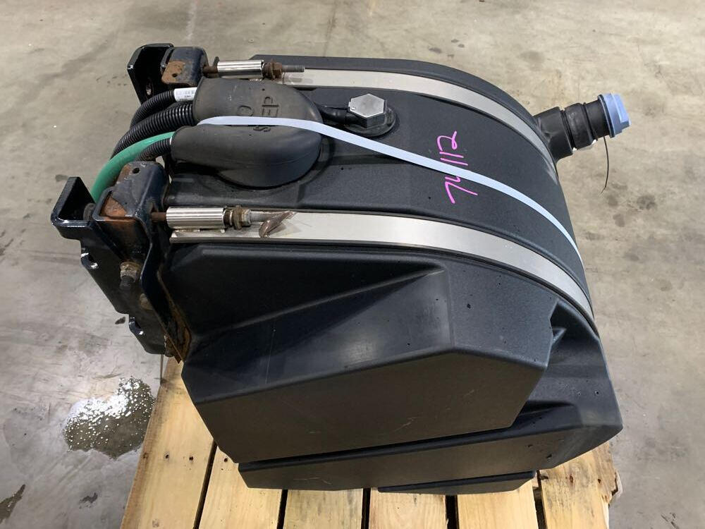 PETERBILT 579 DEF Tank in Dorr, MI #657-10515