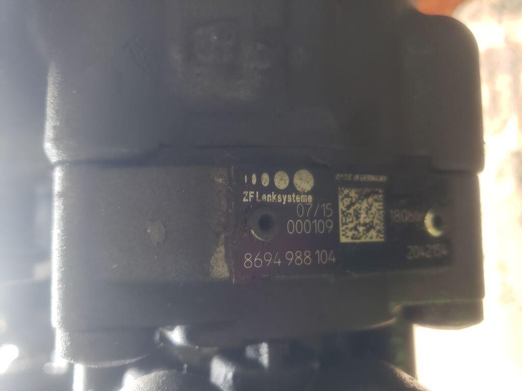 PETERBILT 579 Power Steering Pump OEM# 2042154 in SPOKANE, WA #3269