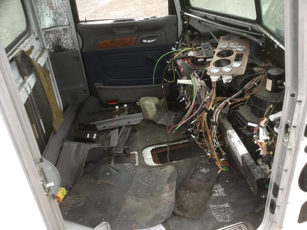 PETERBILT Cab Assembly in UMATILLA, OR #7956