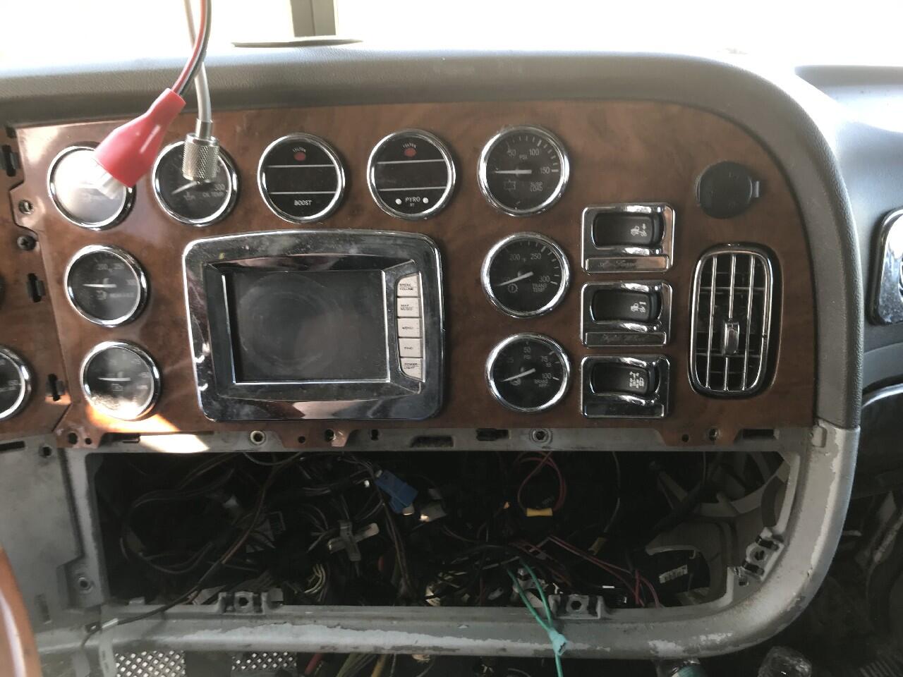 Peterbilt 379 Dash Assembly in Winamac, IN #24800248