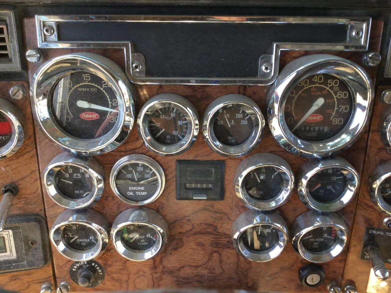 Peterbilt 379 Instrument Cluster in Des Moines, IA #24902946
