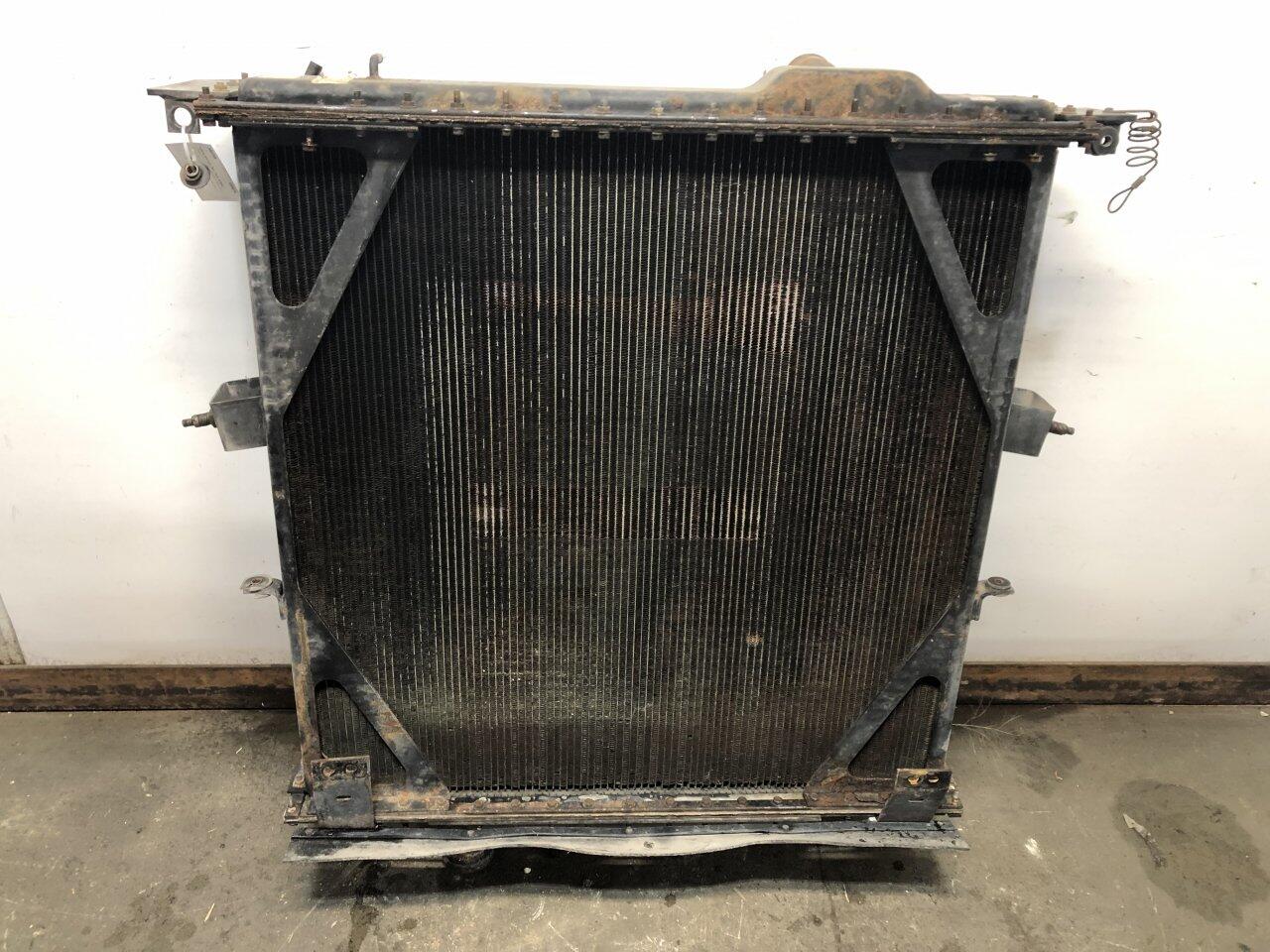Peterbilt 379 Radiator OEM# 07-06657A057 in Spencer, IA #25097536