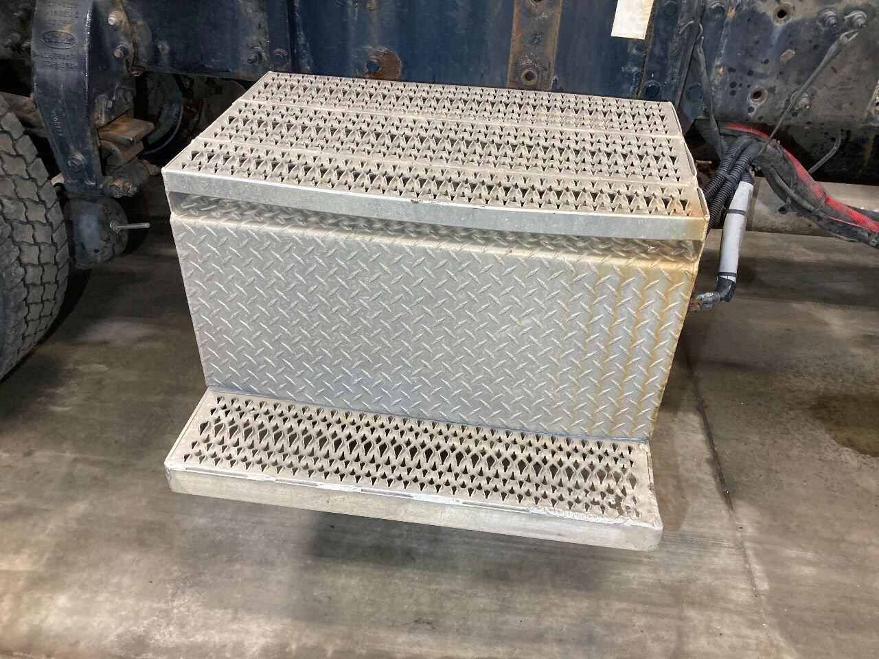 Peterbilt 567 Battery Box in Sioux Falls, SD #25187292