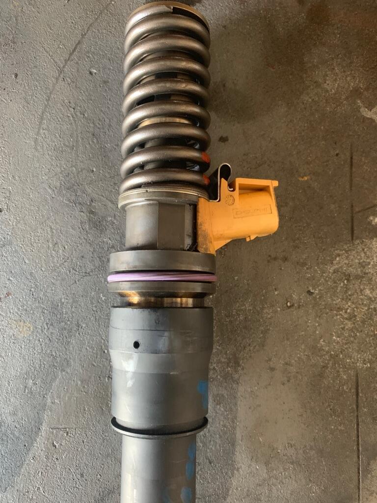 VOLVO D13 SCR Fuel Injector OEM# 22479124 in Abbotsford, BRITISH ...