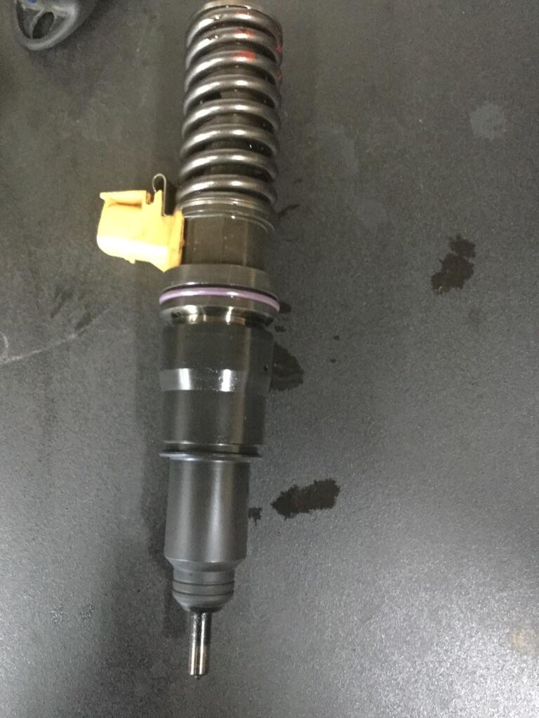 VOLVO D13 SCR Fuel Injector OEM# 85013611 in Abbotsford, BRITISH ...