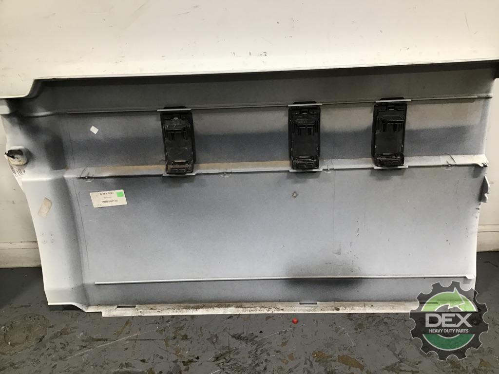 VOLVO VNL670 8916 chassis fairings OEM# 20982637 in Advance, NC #600932