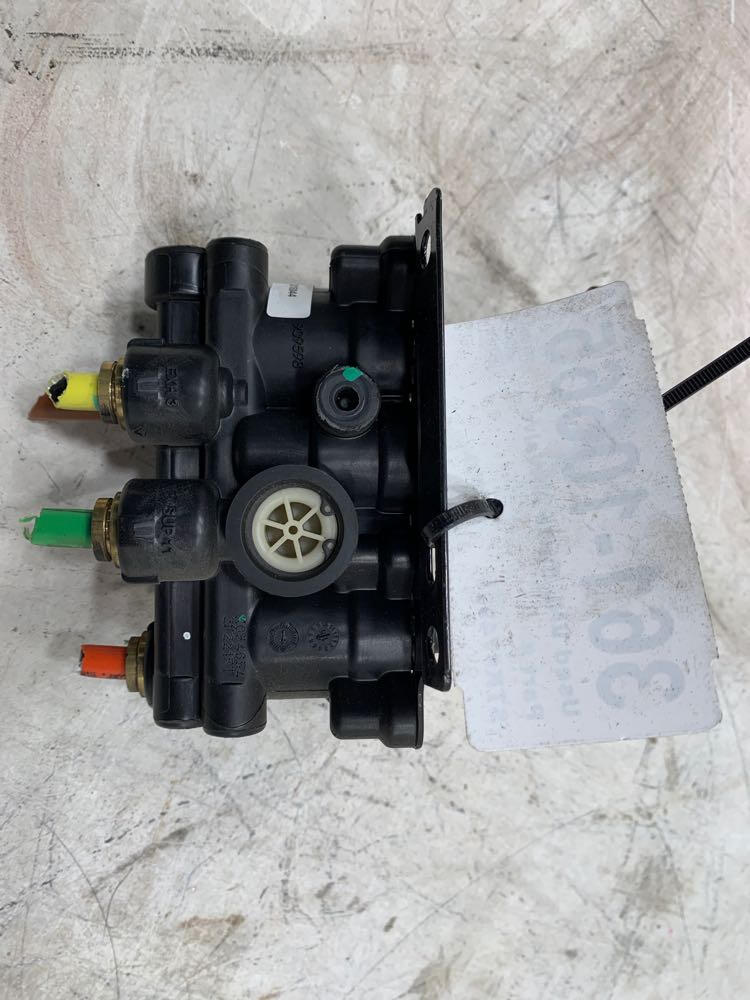 VOLVO VNL Brake Air Valve in Dorr, MI #361-10665