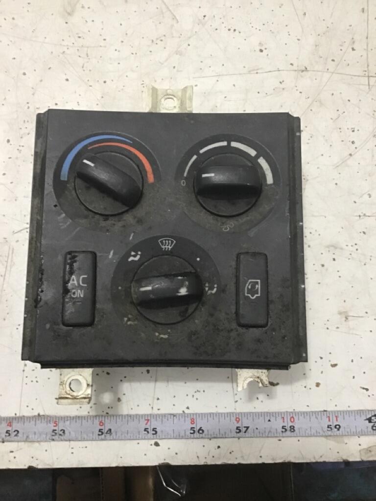 VOLVO VN Temperature Control OEM# 20549634 in Holland, MI #78072