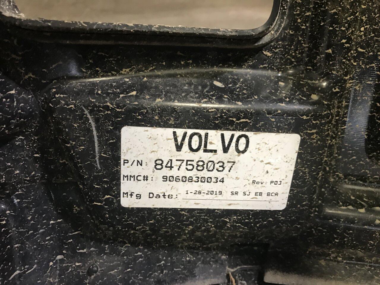 Volvo VNL Bumper Assembly, Front OEM# 84758037 in Sioux Falls, SD #24900485