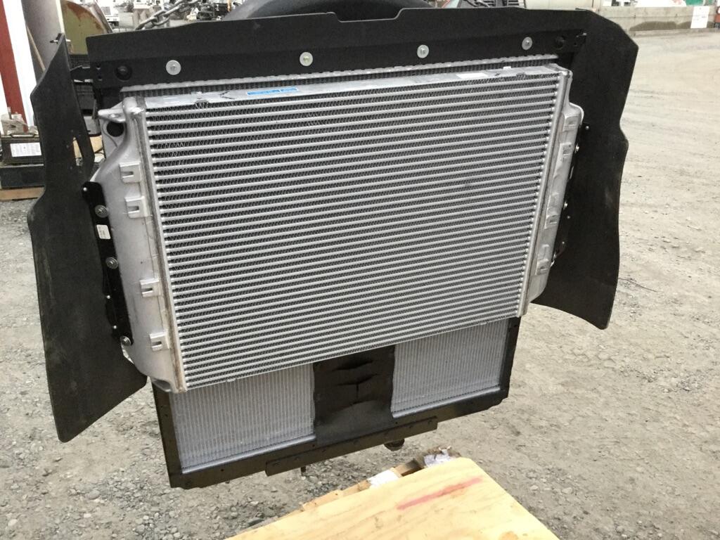 WESTERN STAR 4700 Radiator OEM# 05-30989-004 in UMATILLA, OR #05-30989-004