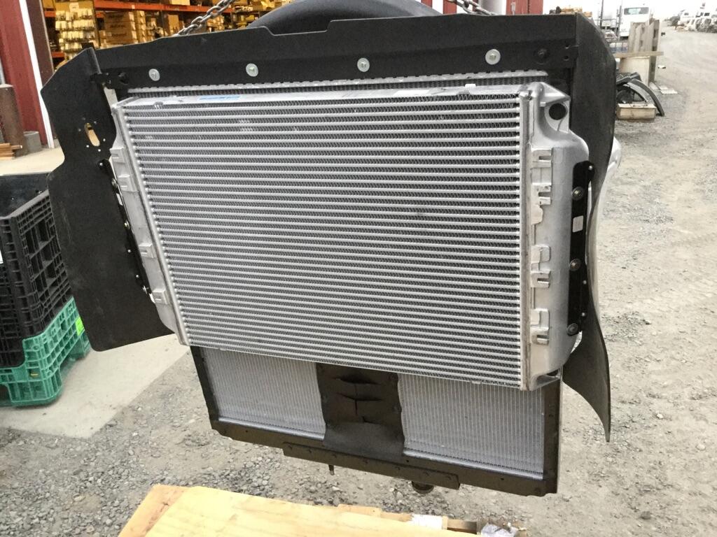 WESTERN STAR 4700 Radiator OEM# 05-30989-004 in UMATILLA, OR #05-30989-004