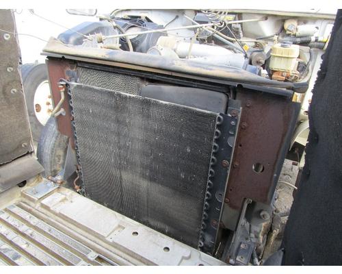 INTERNATIONAL 4700 Radiators in CRANDALL, TX #38470