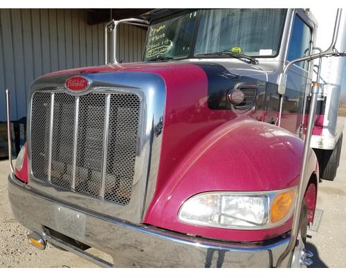 PETERBILT 335 HOOD in Watseka, IL #2043555