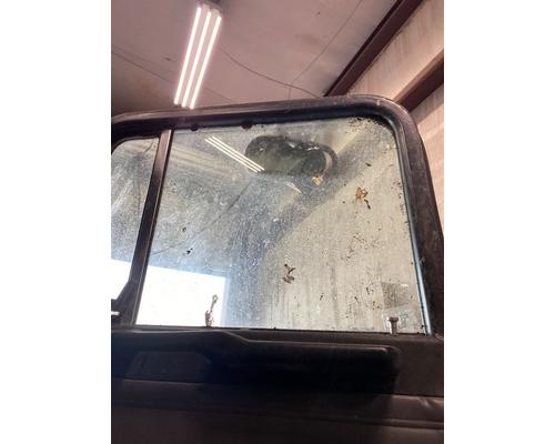 PETERBILT 379 WINDSHIELD FOR SALE #720383