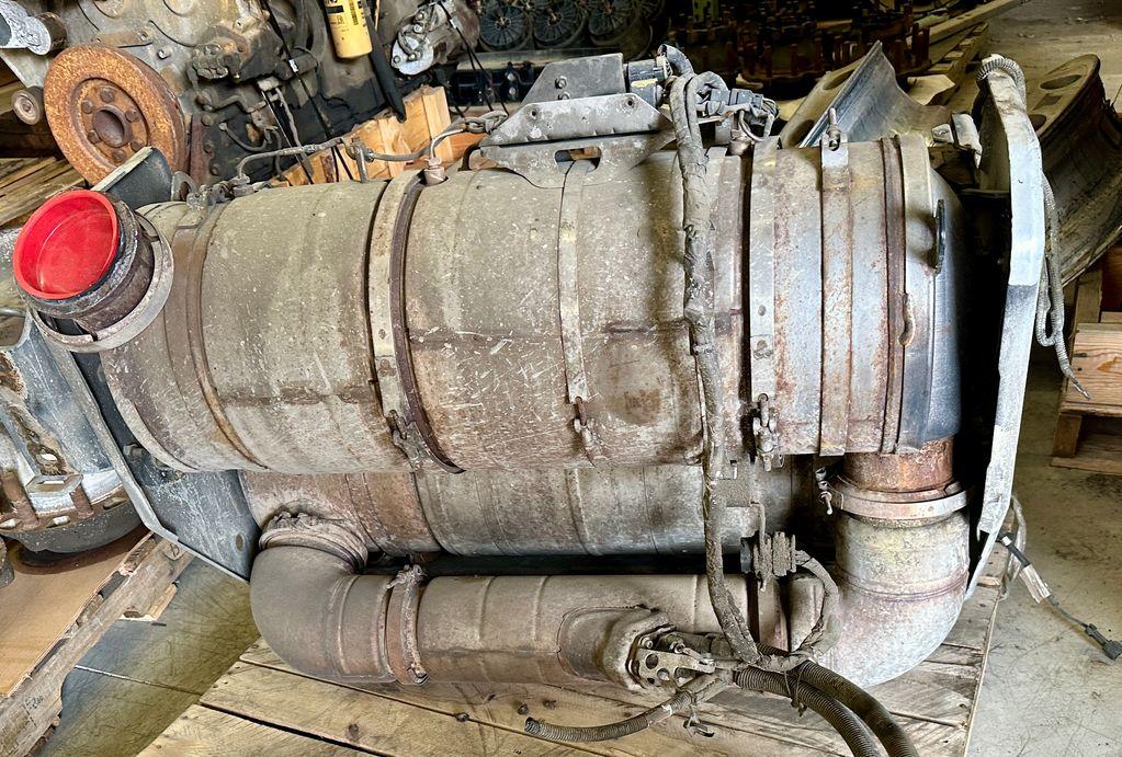 Used 2017 KENWORTH T880 Diesel Particulate Filter (DPF) for sale ...